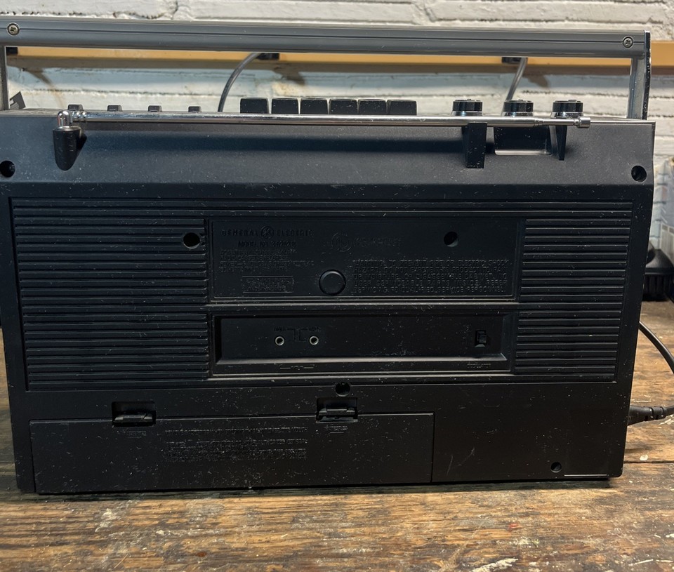Vintage General Electric Boombox AM/FM Stereo Cassette Player GE 3 ...