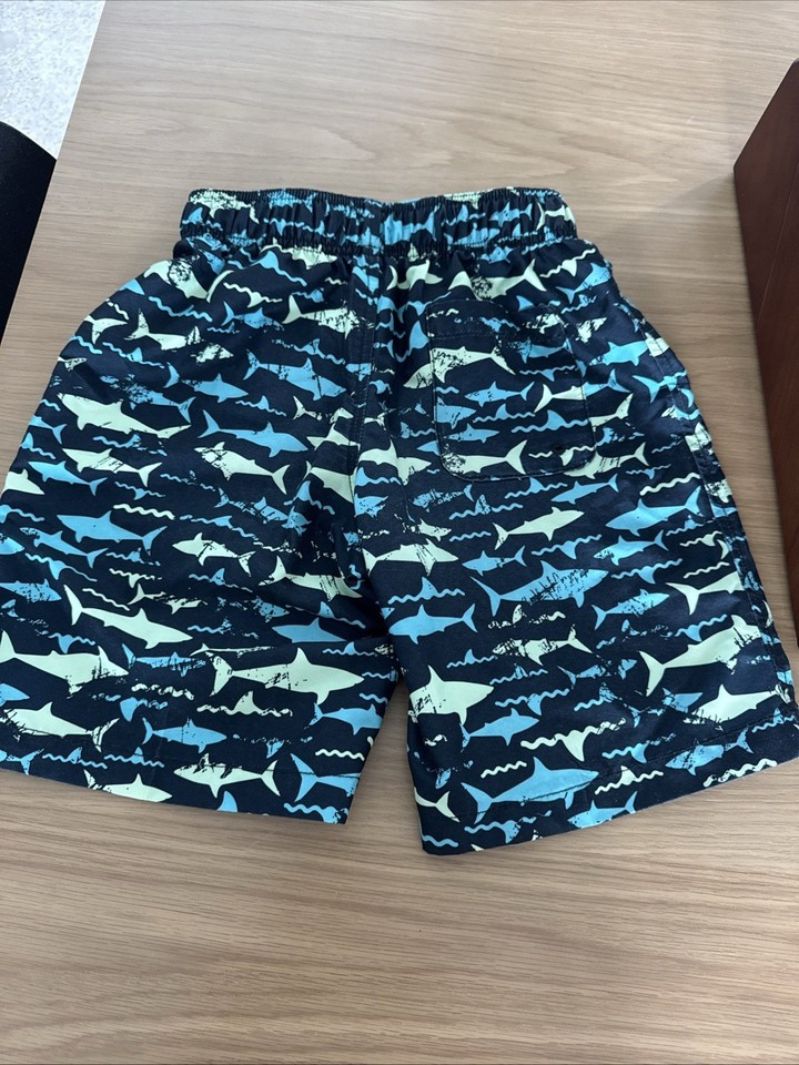 SPEEDO Boys Swim Trunks M 7-8 Black W/Blue Shark Pattern Elastic Waist ...