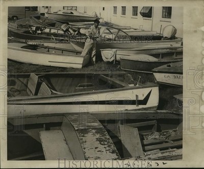 1965 Press Photo Hurricane Betsy - Ptn. Edgar L. Campo Surveys Lost ...