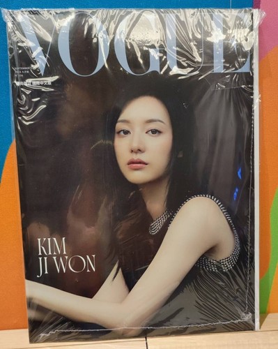 Kim Ji Won Official Photo Magazine(B Taiwan)VOGUE Queen of Tears Korean ...