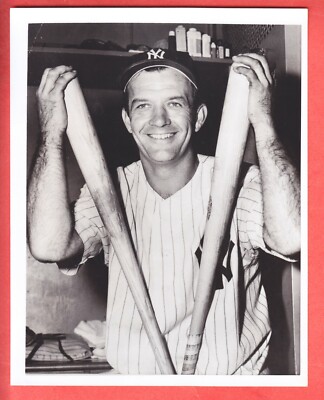 1956 YANKEES TEAM ISSUE JOE COLLINS 7.25 X 9 GLOSSY TYPE 1 | eBay