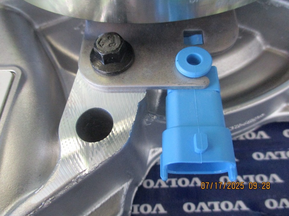 Brand new. Genuine OEM VOLVO D13 MACK MP8 water pump kit 24152057 ...