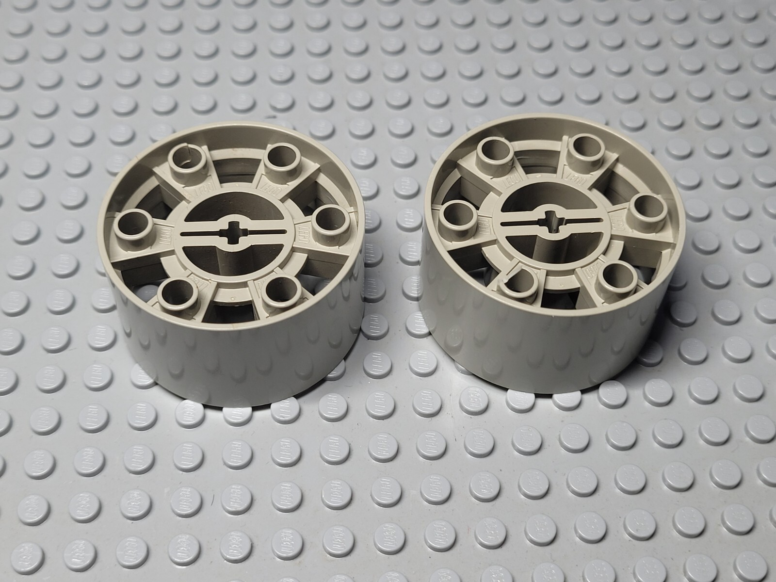 Lego Wheels and Tyres 56092/11208/41896/60208 Various colours/sizes ...