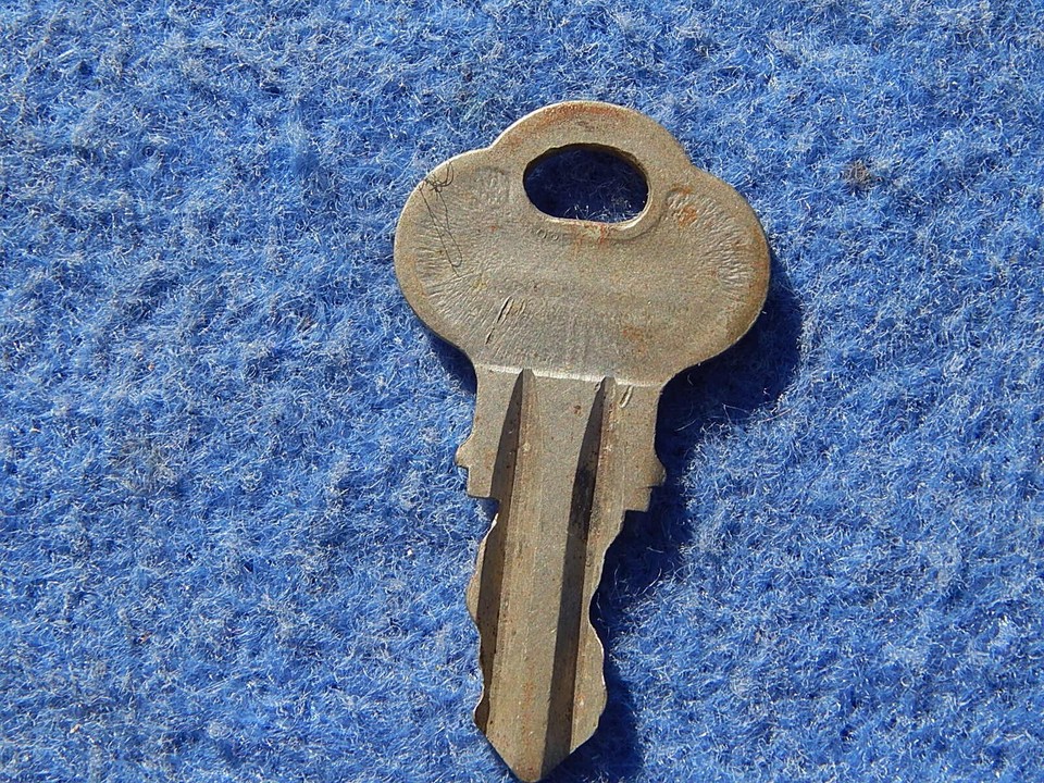 vintage coin operator key: ABT Manufacturing - Chicago Key ABT 204 | eBay