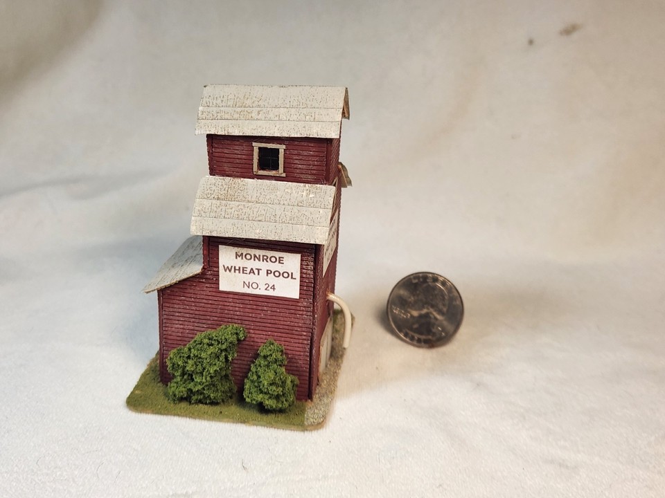 Z scale scratch built MONROE WHEAT POOL DIORAMA - building, structure ...