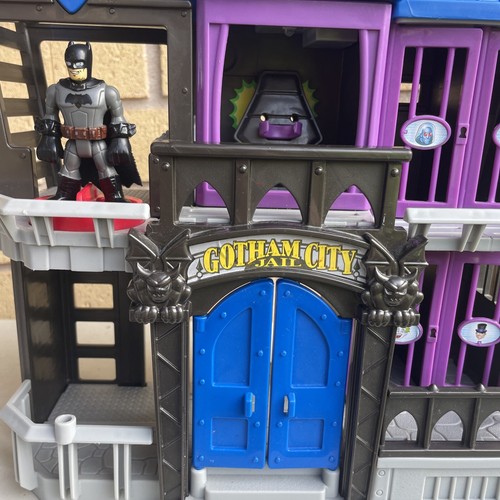 Imaginext Batman Gotham City Jail House and Batman Figure-Fisher Price ...