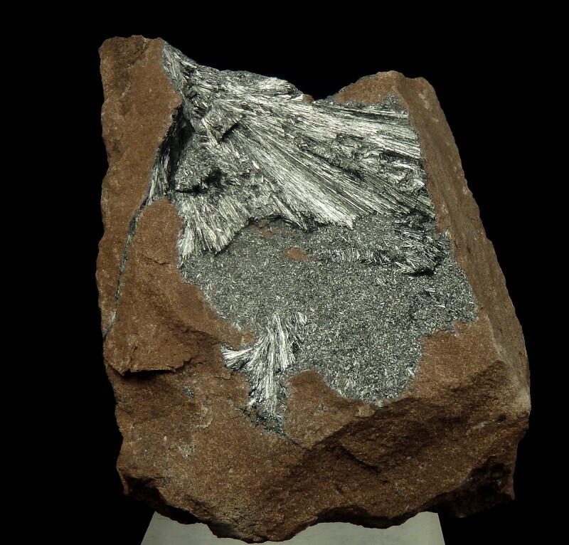 PYROLUSITE - beautiful lustrous crystals on matrix --- MOROCCO Imini ...