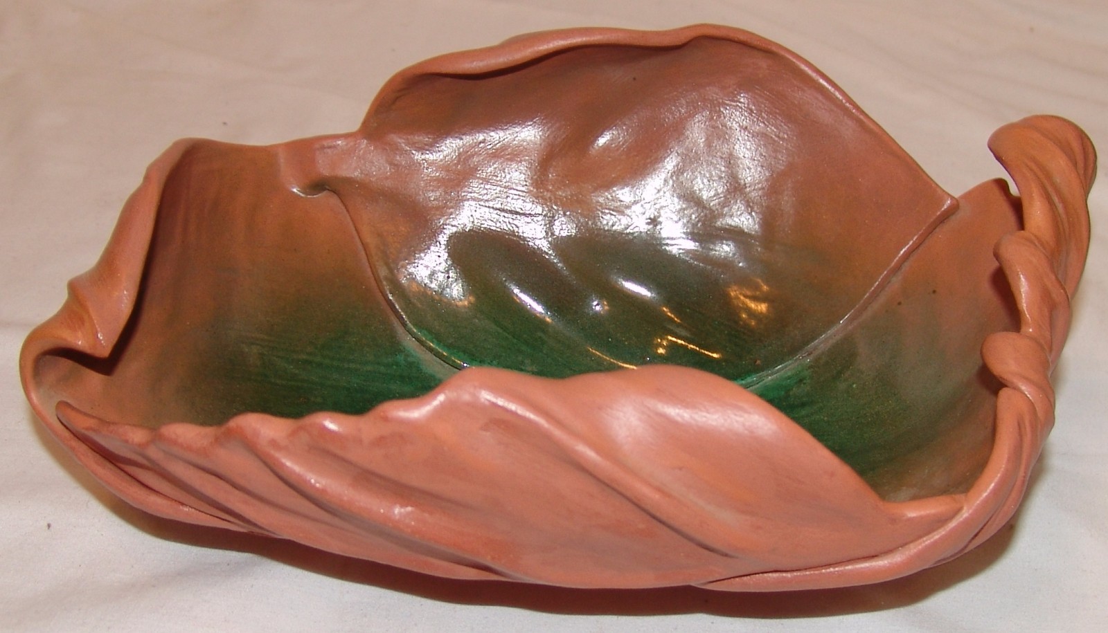 Linda Huey Pottery Overlapping Leaves Ceramic Artist Alfred NY | eBay