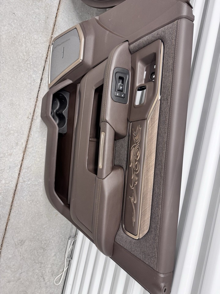 2025 Ram LONGHORN 2500/3500/4500 Front/Rear Seats Console Door Panels ...