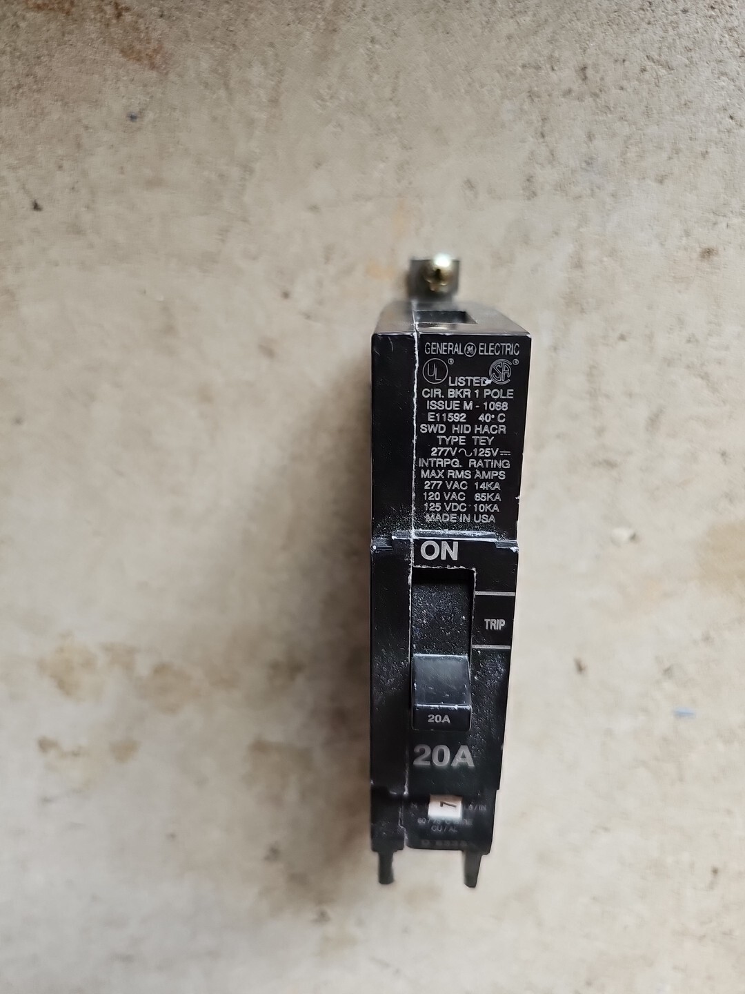 GE TEY120 Circuit Breaker, 20A, 1 Pole, Type TEY, 120-277V - USED | eBay