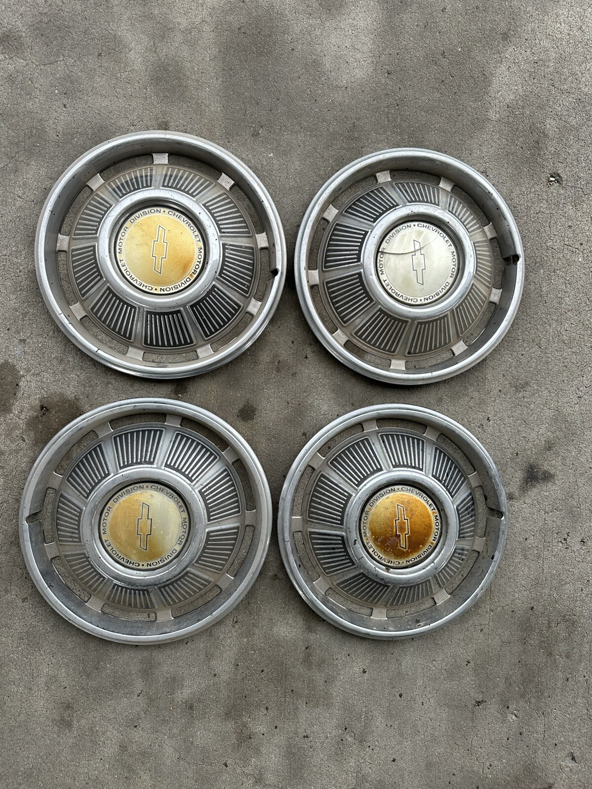 Lot Of 4 1960's-70s CHEVROLET MOTOR DIVISION HUBCAPS | eBay
