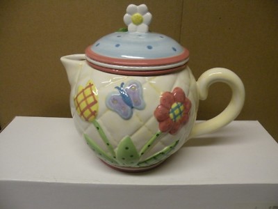 COOK'S CLUB 3D FLOWER WHITE QUILTED TEAPOT WITH FLOWER ON LID | eBay