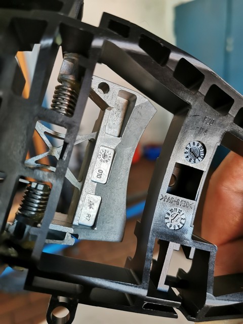 Exterior Door Handle Carrier Front Right 51217242568 BMW 3er F31 for ...