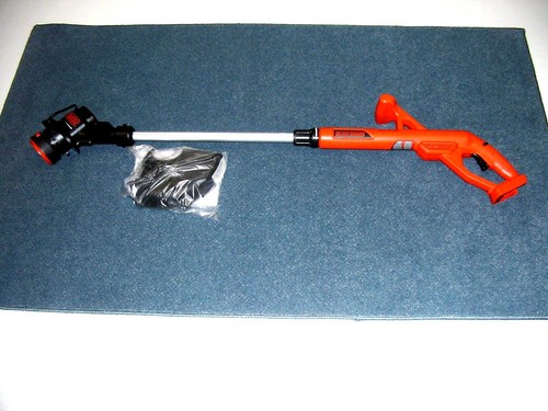 Black Decker LST201 20v Lithium Cordless String Trimmer NOBATTERY For ...