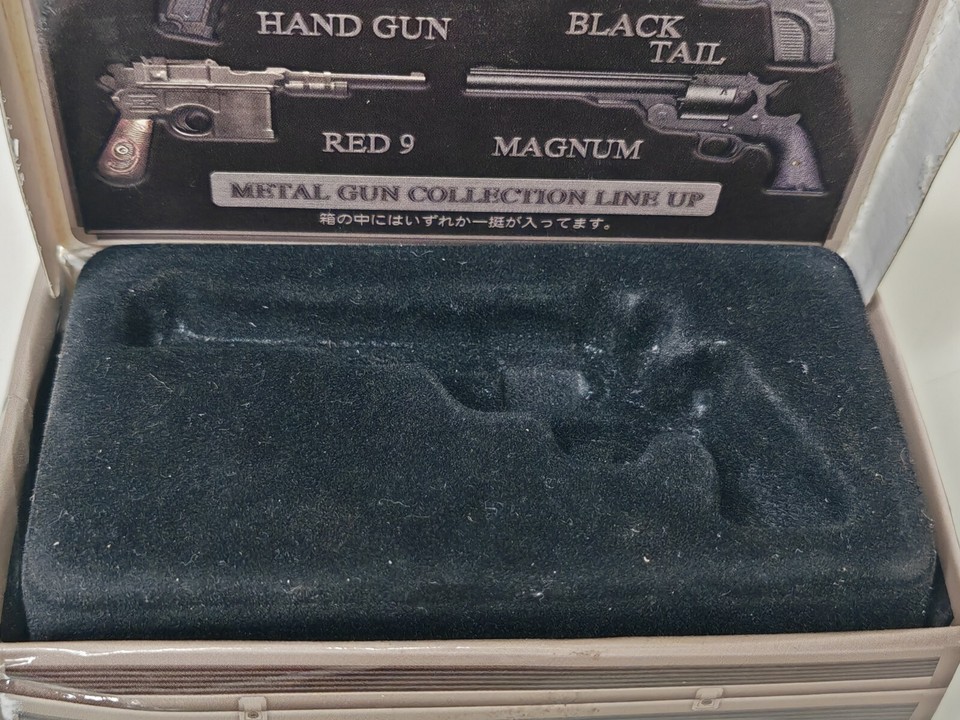 VTG Resident Evil Biohazard Metal Gun Collection 2005 Capcom Magnum | eBay