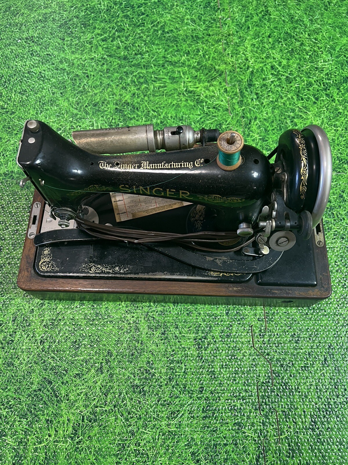 The Singer Manufacturing Co: Vintage, Singer Sewing Machine Portable ...