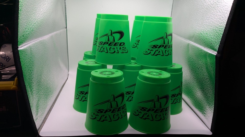 Speed Stacks Green Stacking Cups WSSA with Carry Bag Clip 12 Cups | eBay