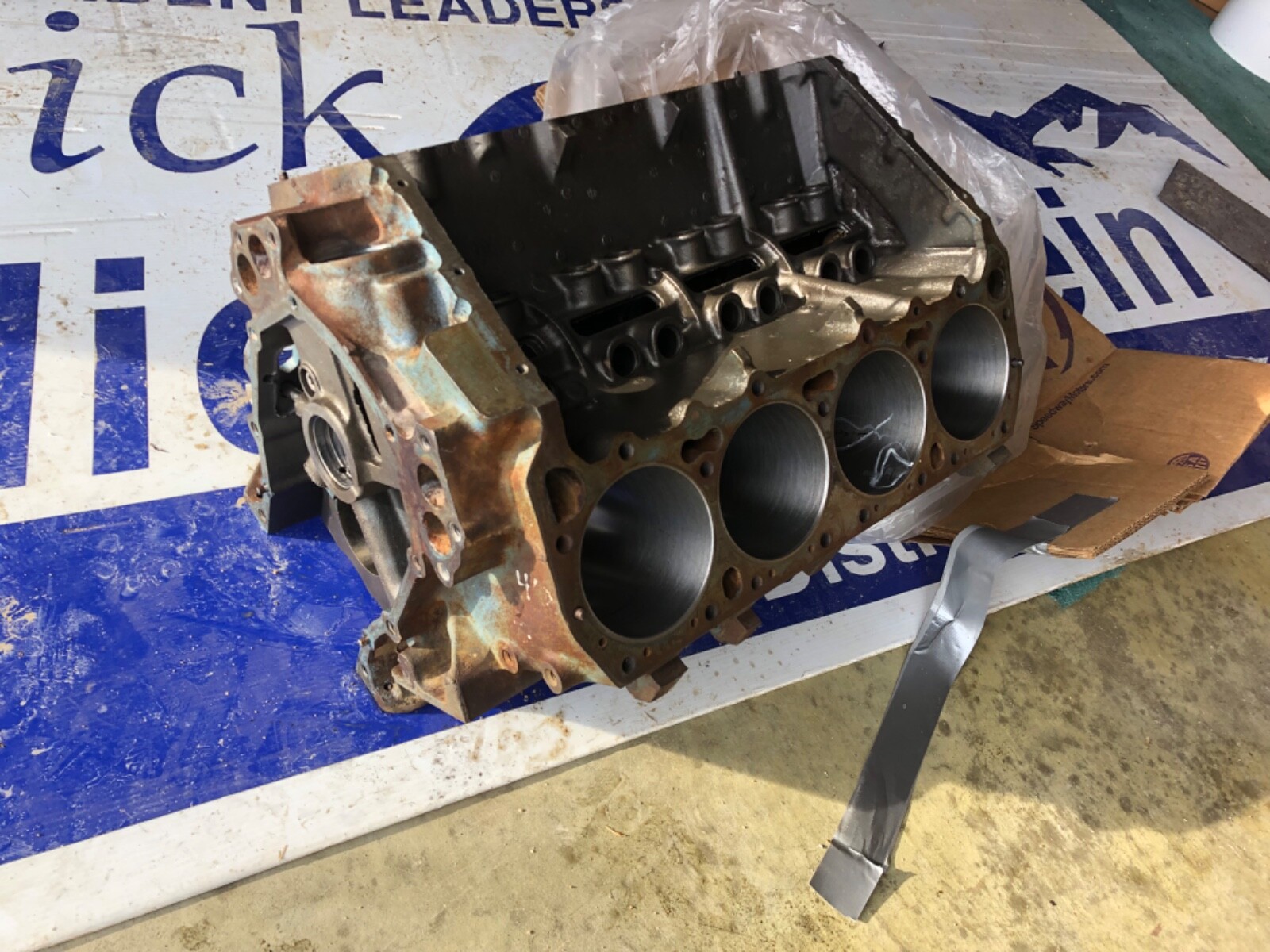 Mopar 440 Block .030 2 cyl May need sleeves likely .060 would clean ...