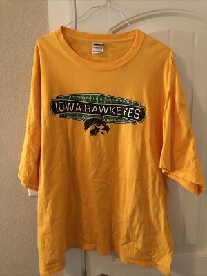 Iowa Hawkeyes Yellow T-shirt Size 3XLGildan Brand Heavy cotton Short ...