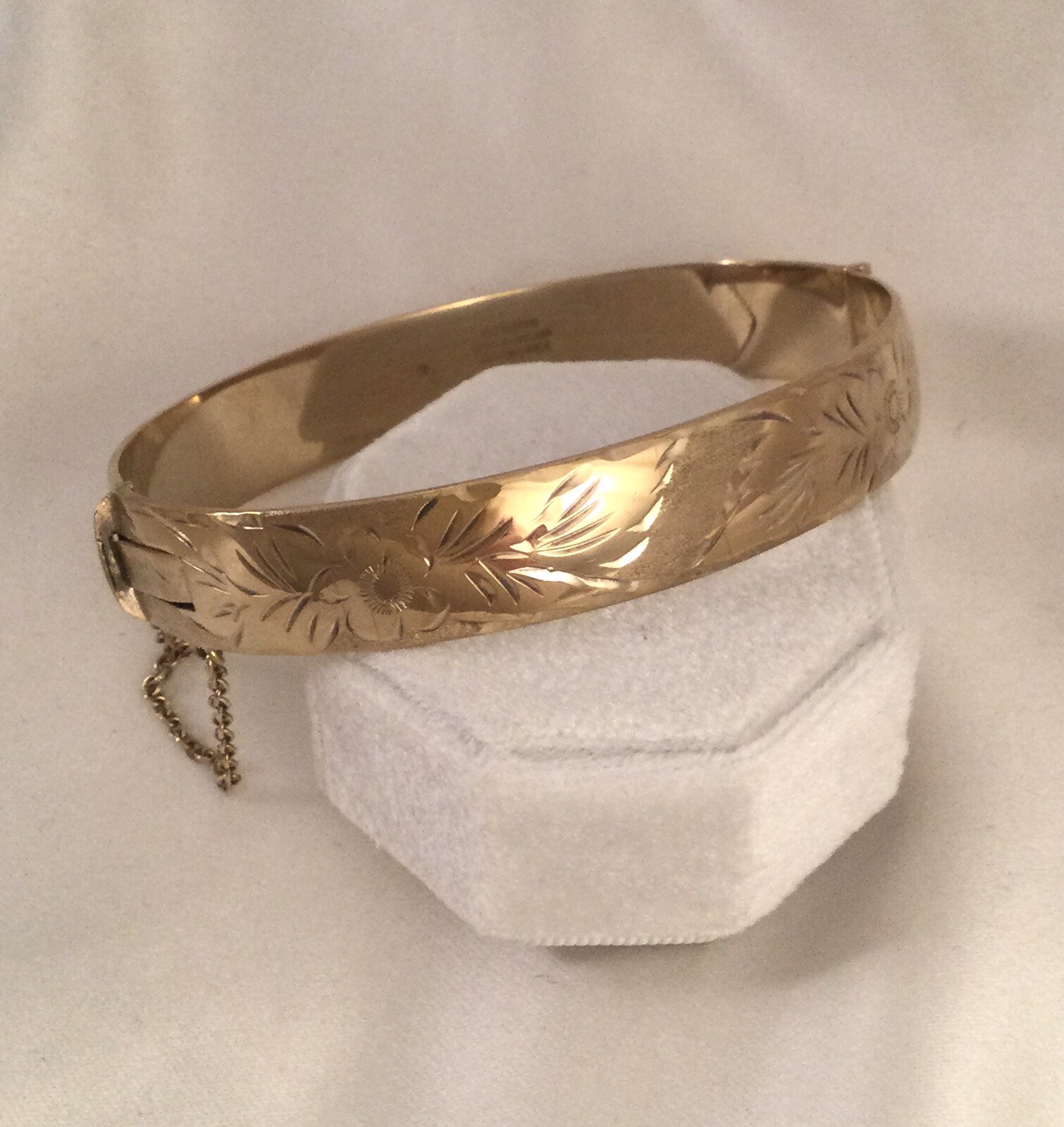 Vintage Jewellery Yellow Gold Hinged Chain Bangle Antique Jewelry UK ...