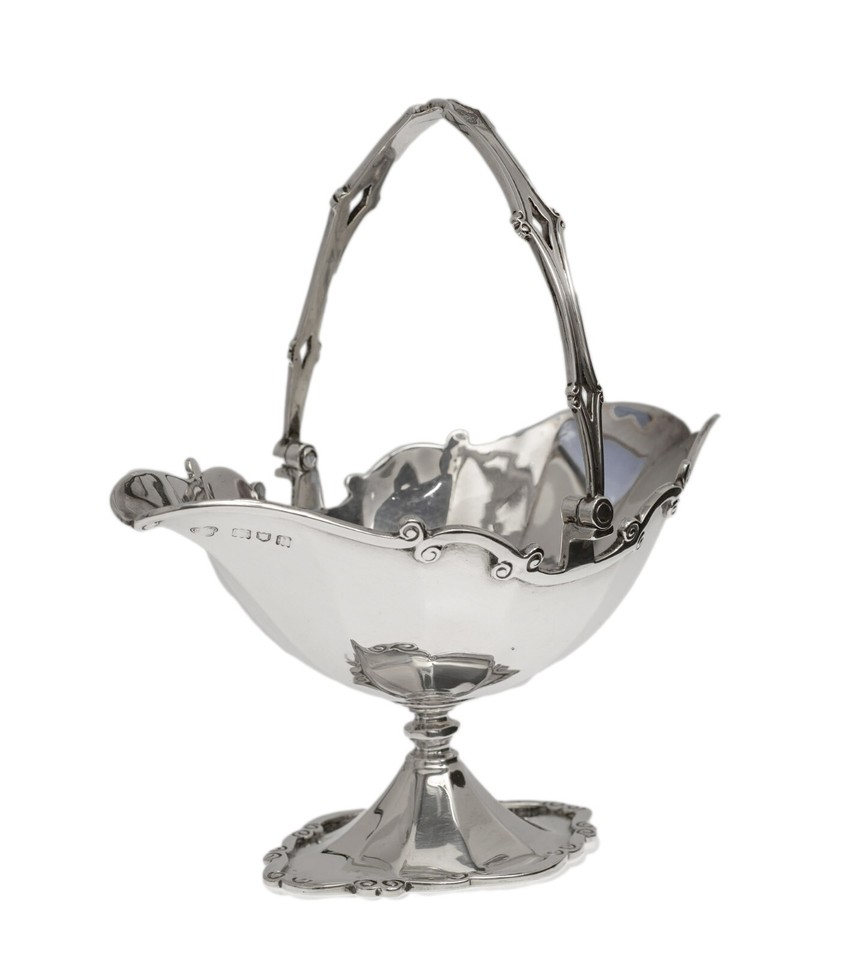 Antique Sterling Silver Swing Handle Sweet Basket by Goldsmiths ...