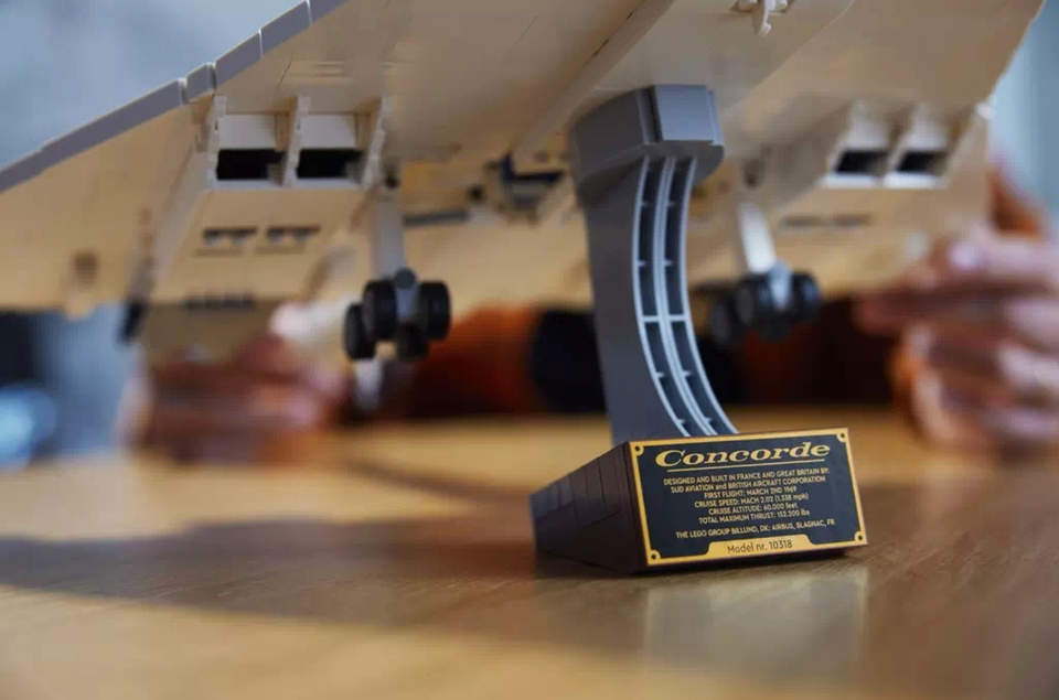 LEGO Icons Airbus Concorde 2023 Model 10318 Airplane 2083 pieces | eBay