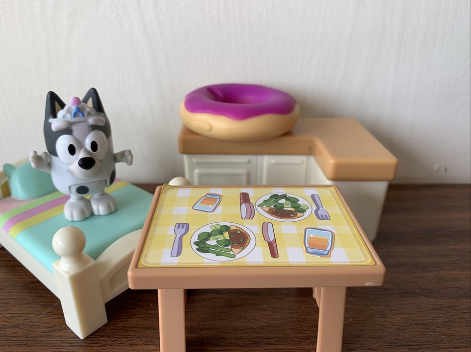 Bluey Family Home Playset Furnishings 5 Pieces Ludo Studio Moose C | eBay