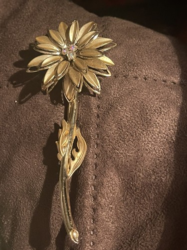 Vintage 1960's Large Daisy Flower Brooch Aurora Stigma Gold Tone ...