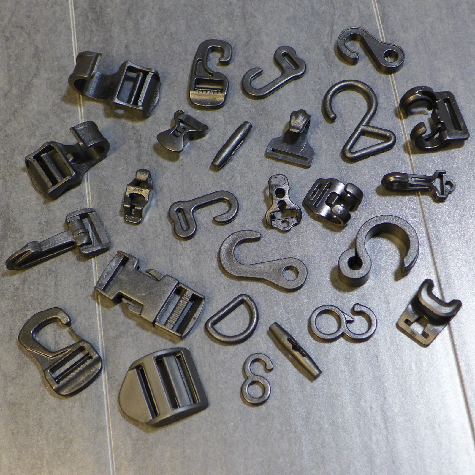 Plastic Camping Accessories: Buckles, Clips, Toggles, O-Rings, Hooks ...
