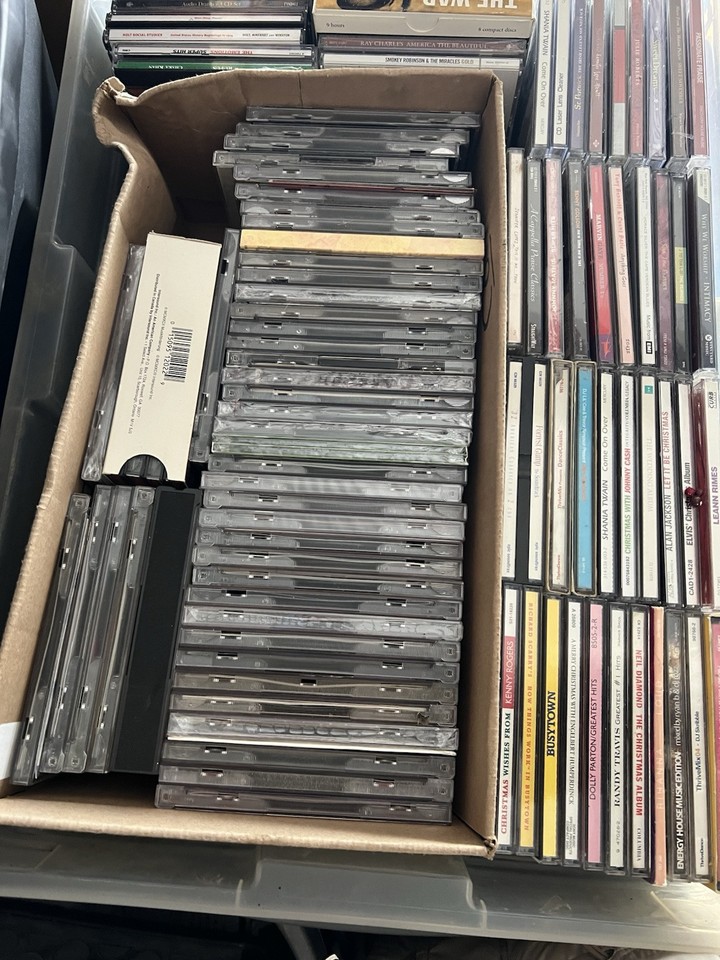 Lot of 100 Assorted CDs MIX ALL Genres Artwork+Case RANDOM BUNDLE ...