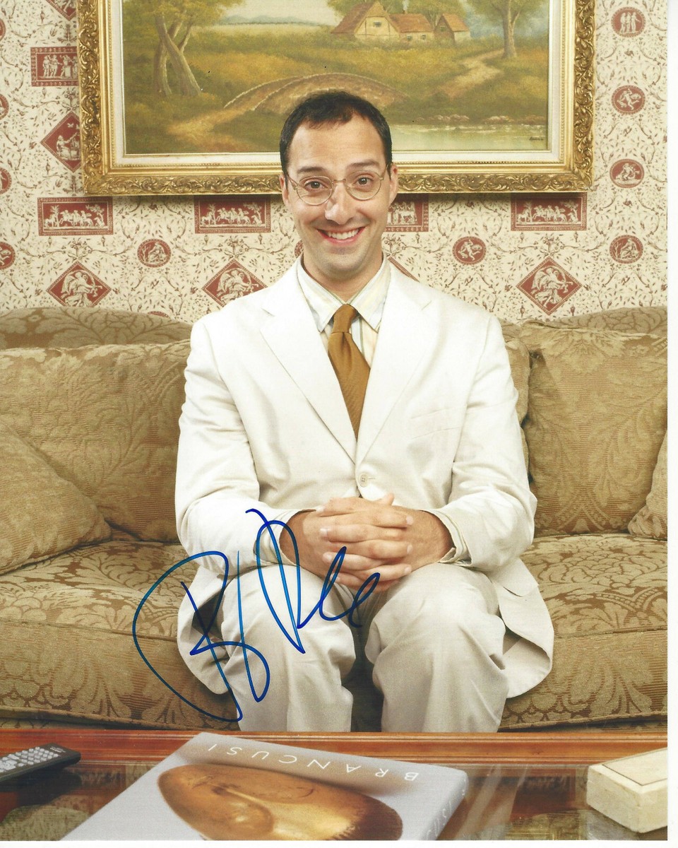 Buster Bluth Costume The Bluths Begin The Campaign To Make Arrested