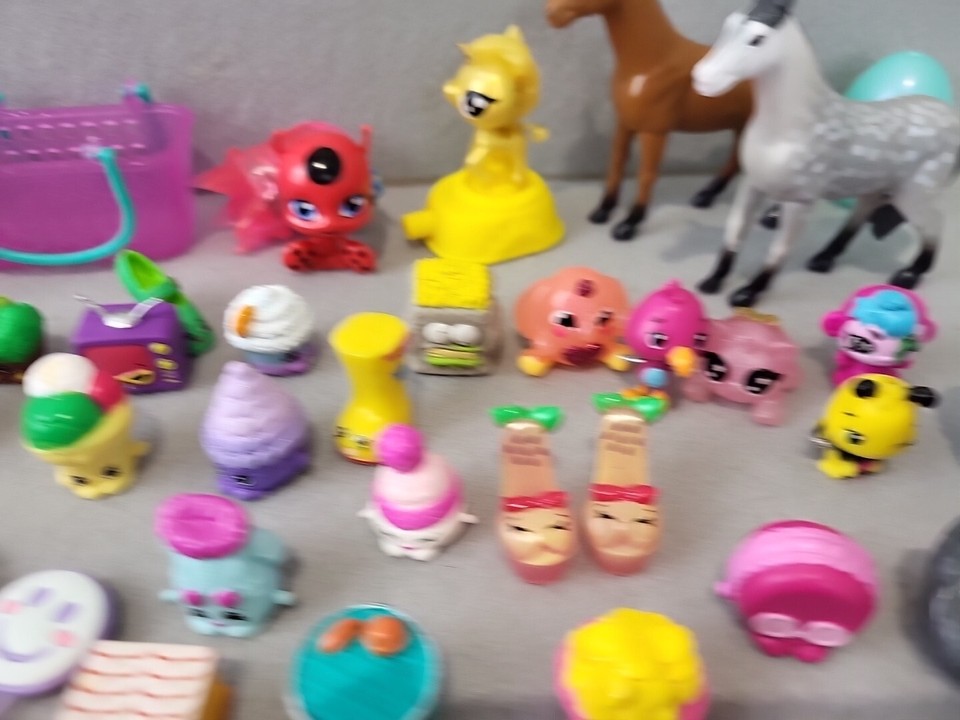 Girl’s Toys Lot Dolls Mini Figures Accessories Shopkins Toy Box ...