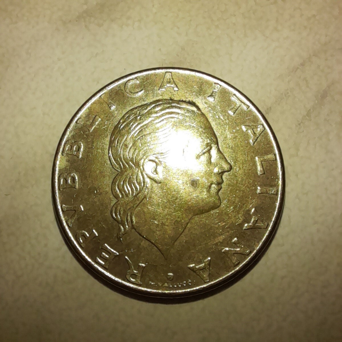moneta-200-lire-1978-mezza-luna-sotto-il-collo-rara-con-firma-dell