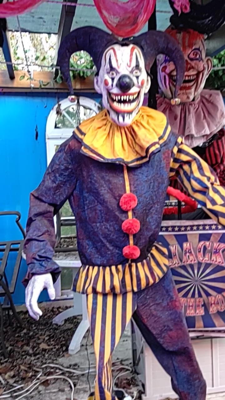 Halloween Animatronic Spirit Halloween 6 ft Nibbles the Clown Prop Sold ...