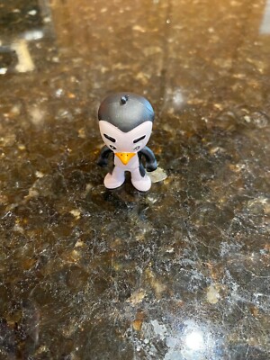 Tube Heroes The Atlantic Craft Cody Penguin MYSTERY FIGURE Blind Tube 2 ...