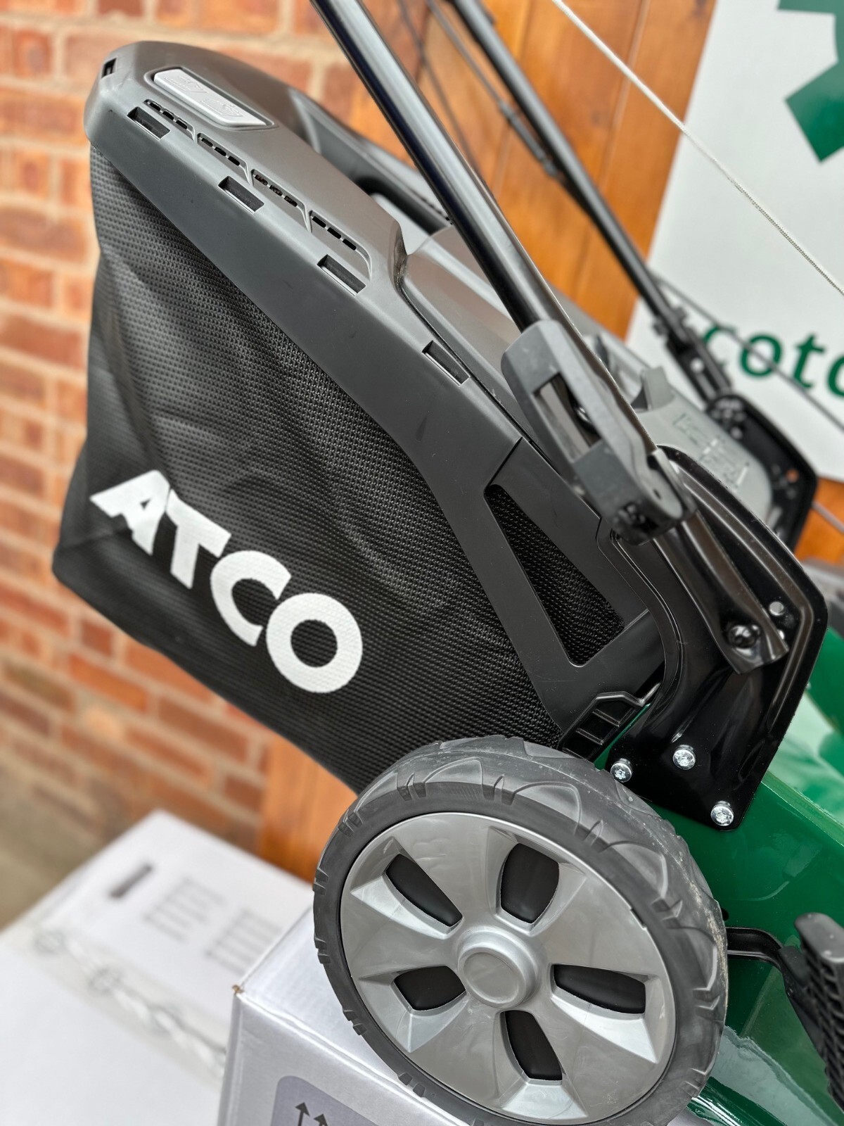 Atco Quattro 19S 4in1 Self Propelled Rotary Lawn Mower Briggs ...