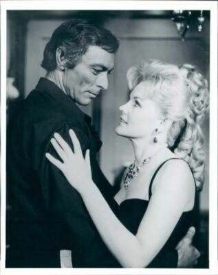 LEE VAN CLEEF CAPTAIN APACHE SCENE PHOTO | eBay