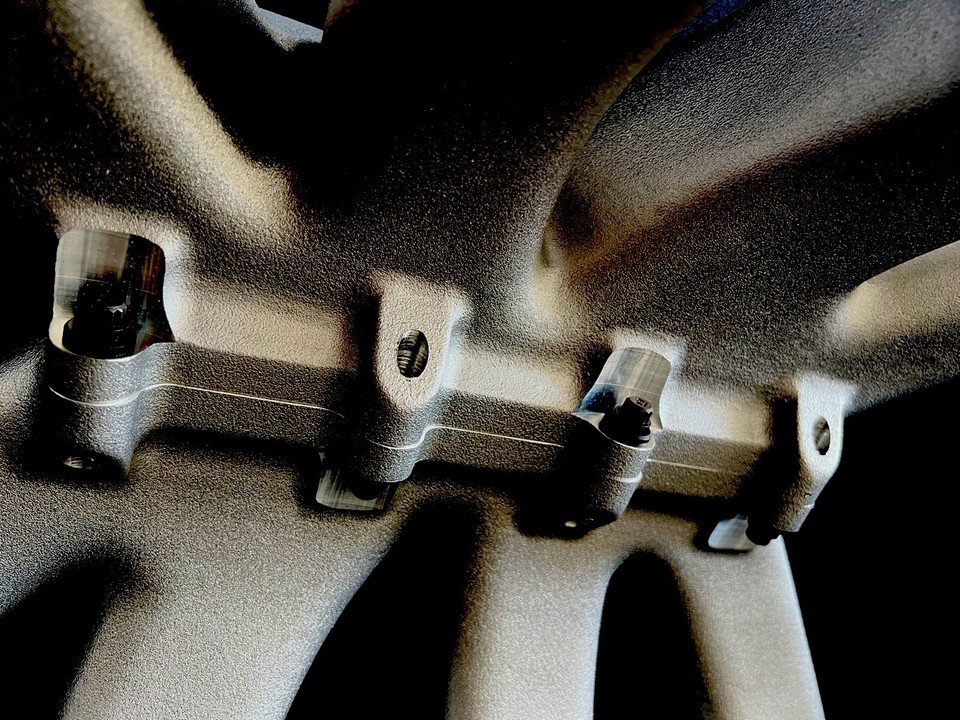 Blue Thunder THOR & Pro 18 Open Plenum 2 Piece Intake Manifold *Rare ...