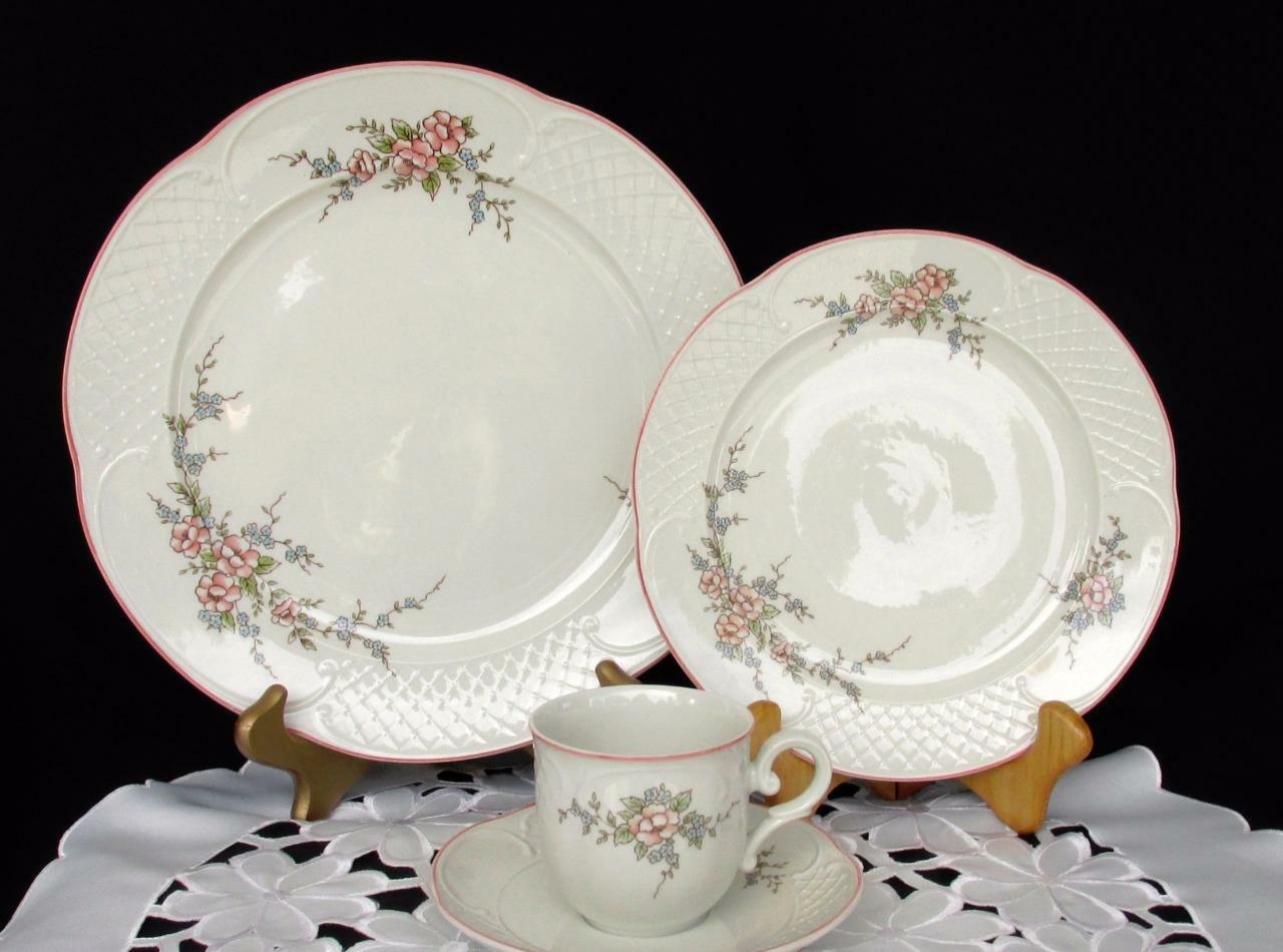 Villeroy & Boch Rosette 16 Piece Dinnerware Set Pink Blue Flowers ...