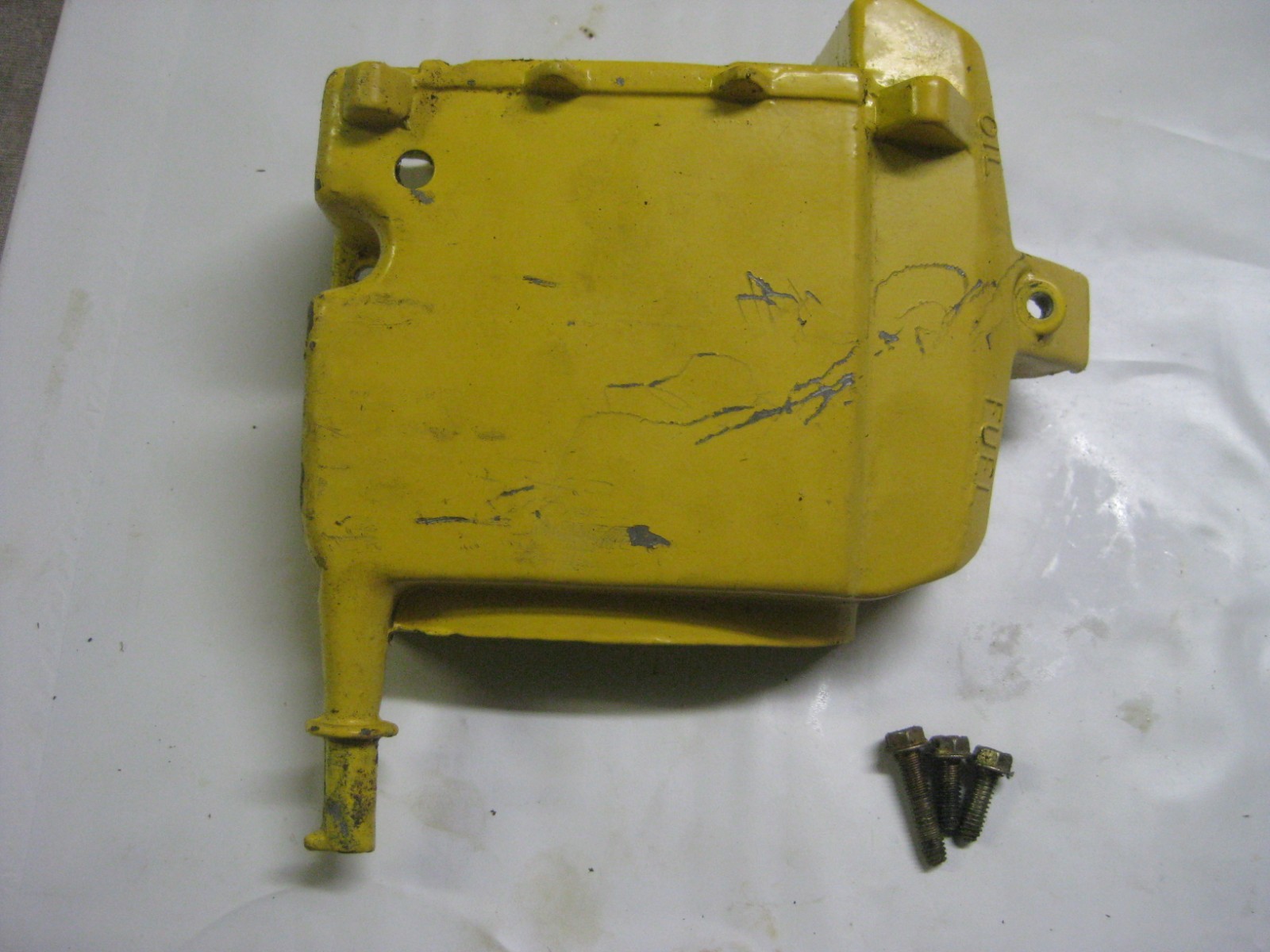 MCCULLOCH MAC 110 600016C Chainsaw Fuel and Oil Tank Cover Part 214718 ...