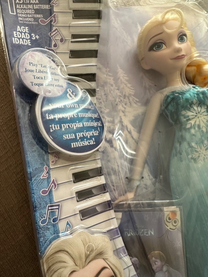 BOXDAMAGED Disney Frozen Elsa Play a Melody Gown Robe Mélodieuse ...