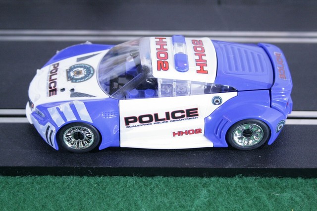 Scalextric Quick Build Cops and Robbers Bandit Law 1 Lego C1323 Bm119 ...