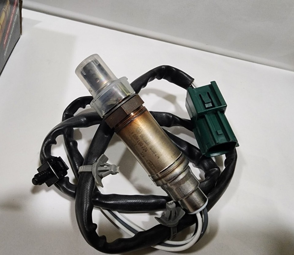 NEW GENUINE BOSCH 13650 Oxygen Sensor-Actual OE FOR NISSAN AND INFINITI ...