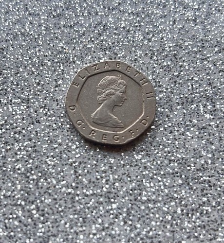 **Genuine & Extremely Rare** 1982 20p Coin. Original First Year Mint ...