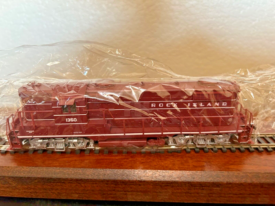ROCK ISLAND EMD GP18 HIGH HOOD - DC Loco - HO Scale -"ROCK"-NEW RTR OOP ...