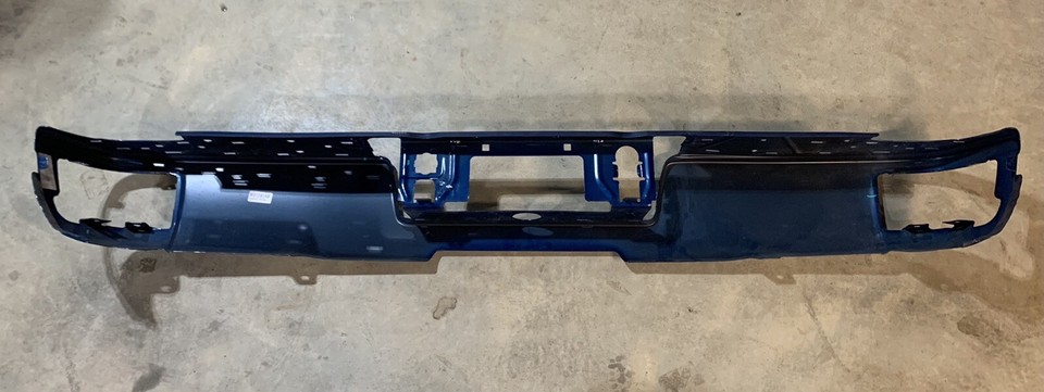 2014-2018 General Motors Chevy Silverado GMC Sierra Rear Bumper OEM ...