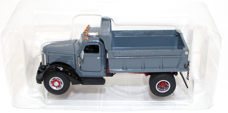 SpecCast 39511 International KB-8 Dump Truck 1:50 O Scale MIB Gray | eBay