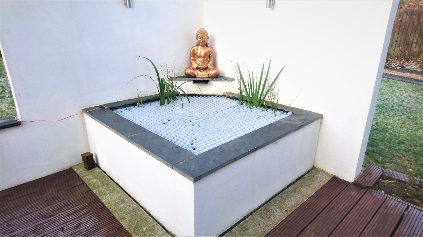 Euro-matic 50mm Koi Carp Pond and Swimming Pool Insulation Cover Balls ...