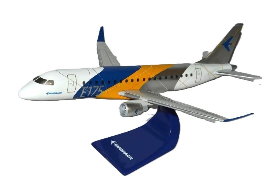 Embraer E-175 House Livery Colors Desk Top Display Jet Model 1/72 SC ...
