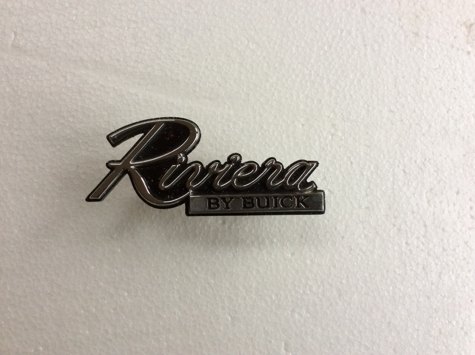 1986-1993 BUICK RIVIERA OEM GRILLE EMBLEM - 25519707 | eBay